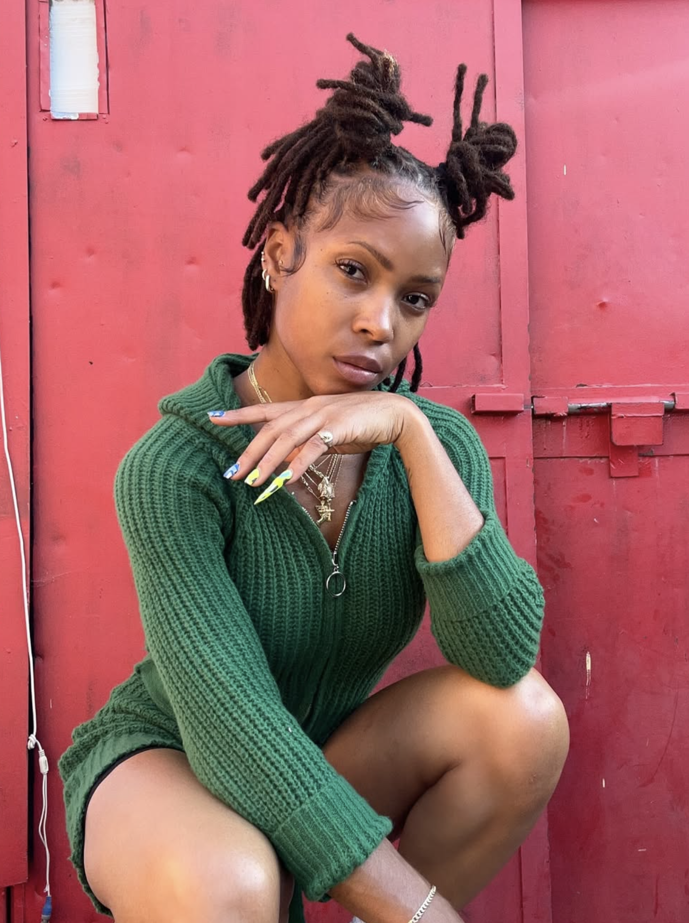 Promises, Doubts, and Desire: Inside Devine’s Standout Track “checks in ...